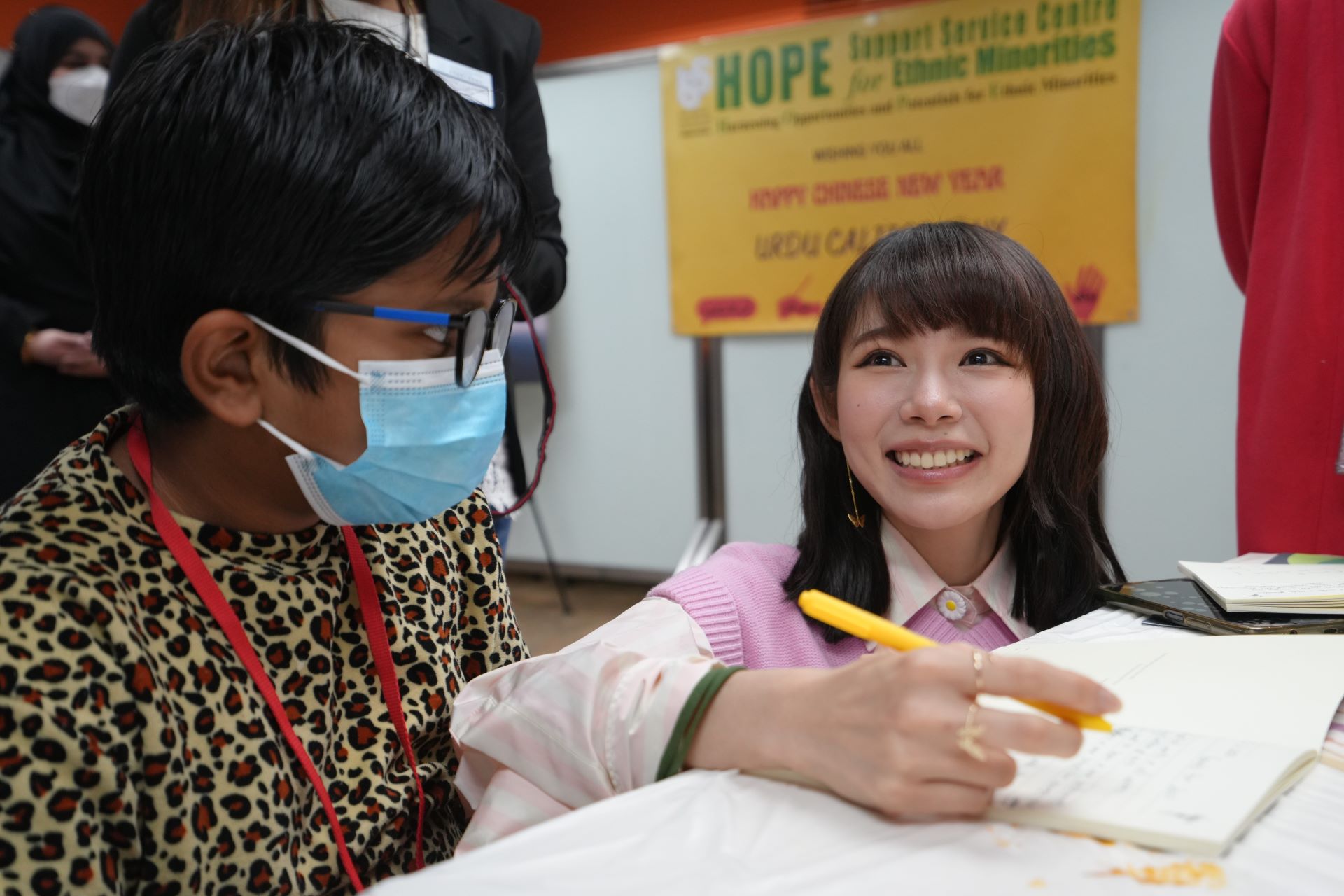 Asian Film Awards Youth Ambassador Lin Min Chen attended an Urdu ...